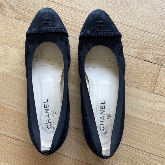 CHANEL | Shoes | Chanel Ballet Flats Black With Ruffle Detail Size 4 ...
